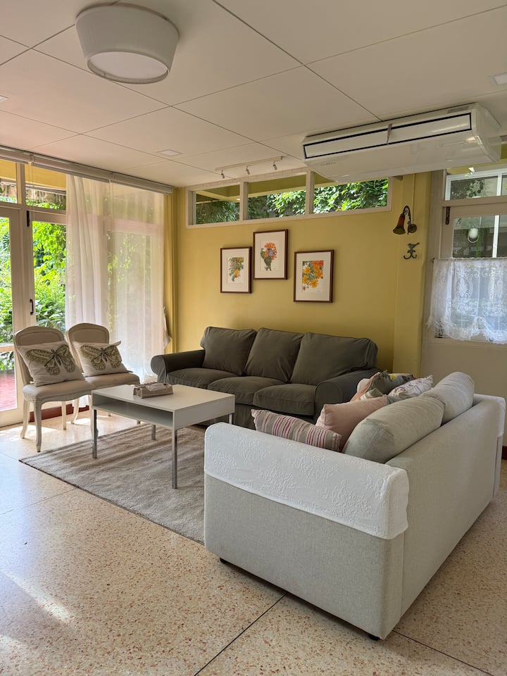 Early Bird’s Nest: 3 Br In The Heart Of Trang - Trang