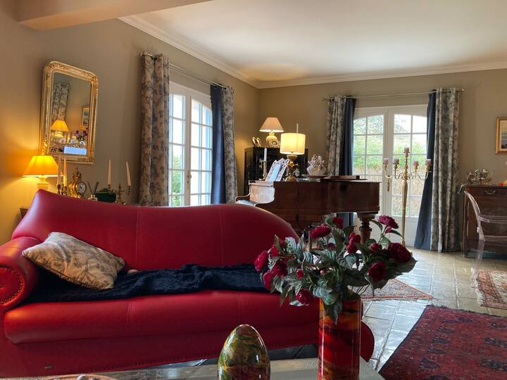 Chambre Dans Belle Villa Avec Spa - Loudéac