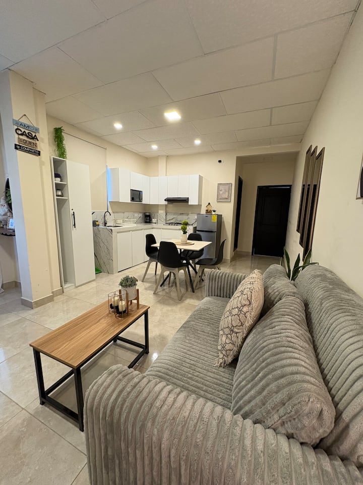 Elegante Y Seguro Dpto. Frente Al Consulado De Usa - Guayaquil