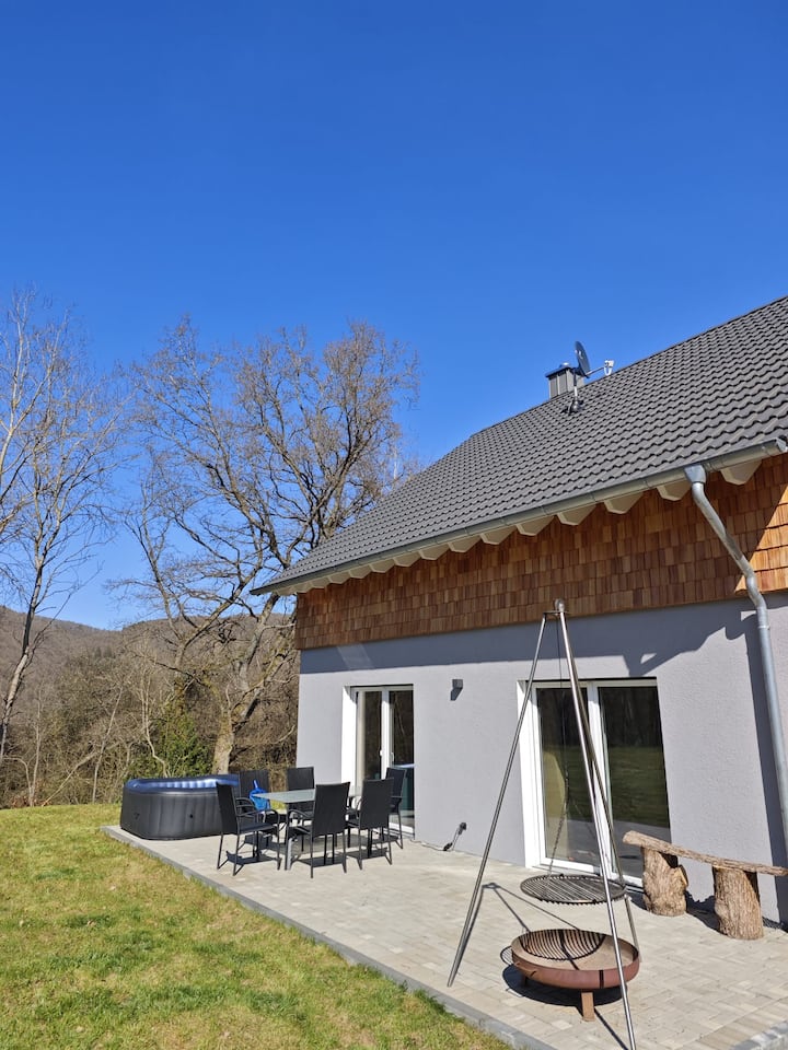 Eifel/whirlpool/ferienhaus/6 Pers/haustiere/garten - Schleiden