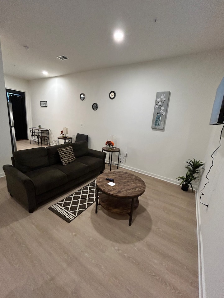 Cozy, Spacious 1br/1ba Retreat With Patio, Wifi - Richmond, VA