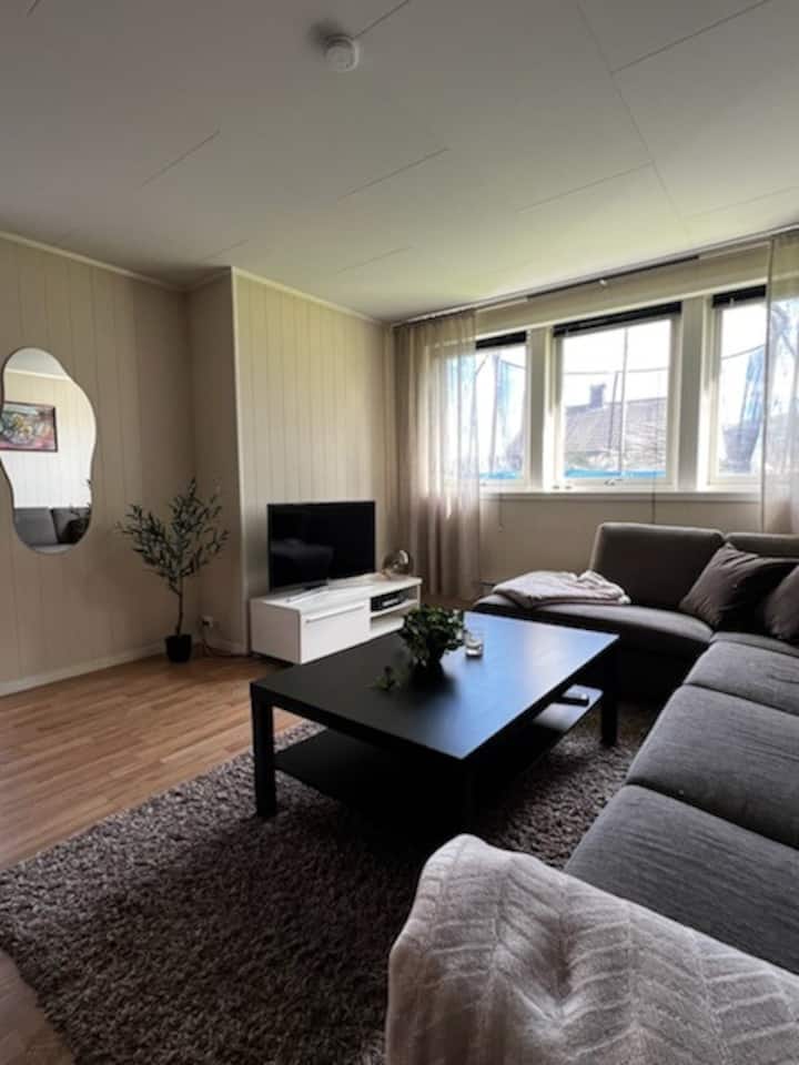 Kozy Apartment With 2 Bedrooms Close To City - Tromsø