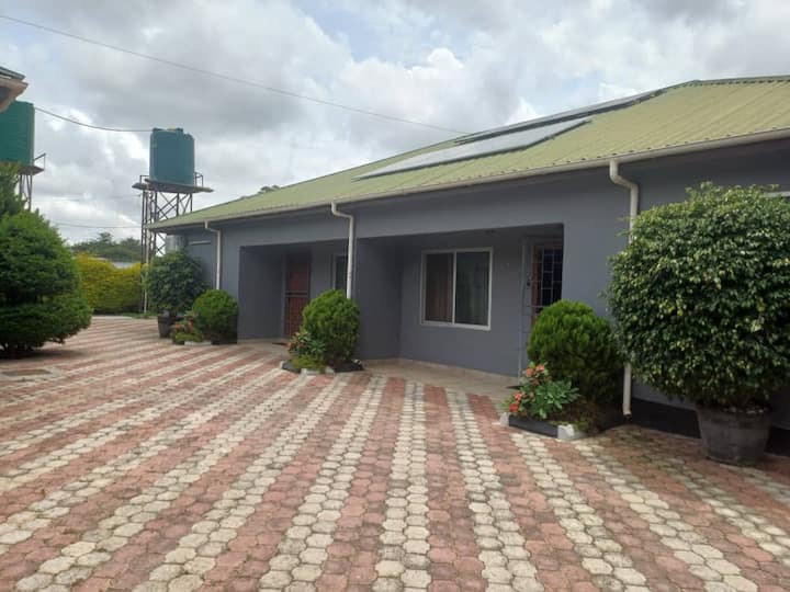 Luxe, Secure 3bd 2bth Apt | Solar Power & Borehole - Lusaka