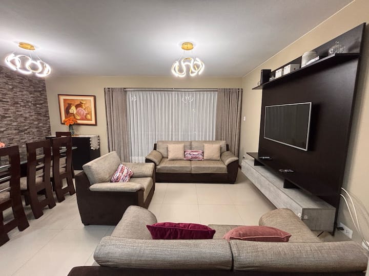 Céntrico Departamento Familiar En Santa Victoria - Chiclayo