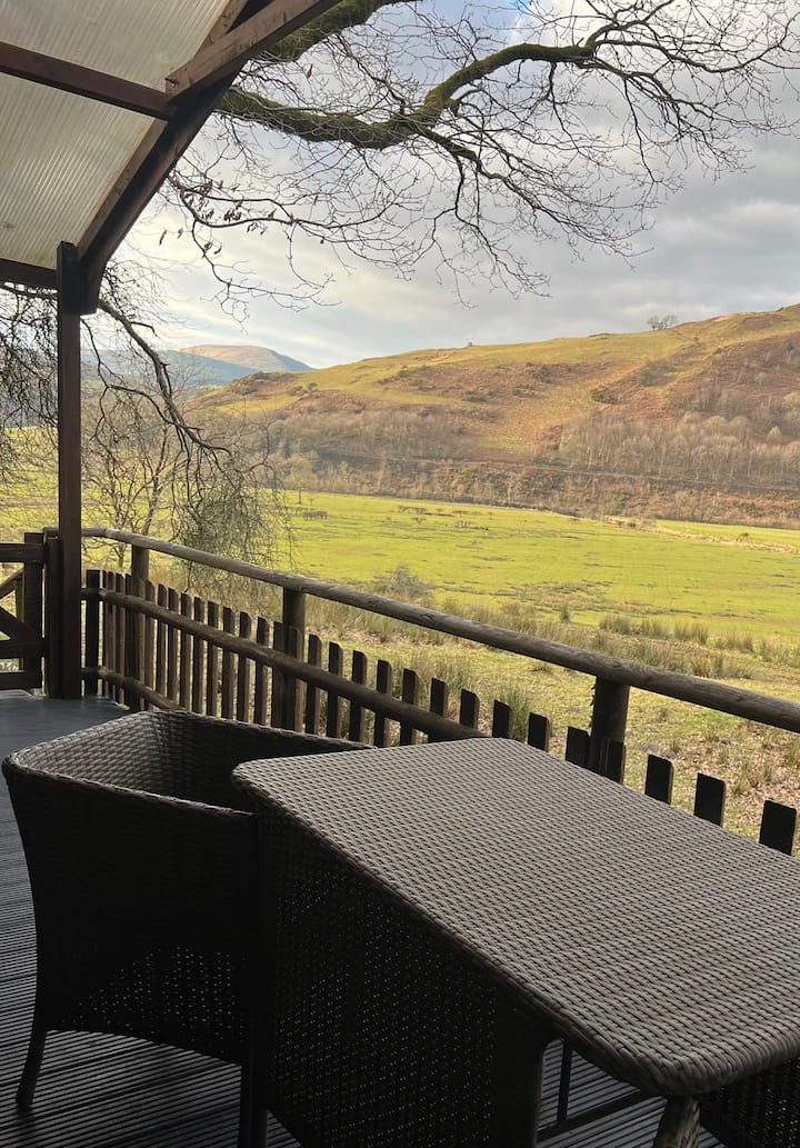 Cosy Cabin With Panoramic View. - Wales