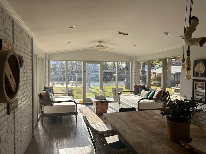 Lakemcqueeney/riverfront 14beds*sleeps16 - Seguin, TX