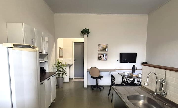 Aptº Até 4 Pessoas, Com Ar, Wi-fi E Cozinha Comp. - Comodoro