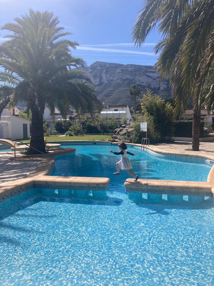 House In A Beautiful Residencial Area - Denia