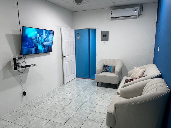 Casa 110 - Santa Ana