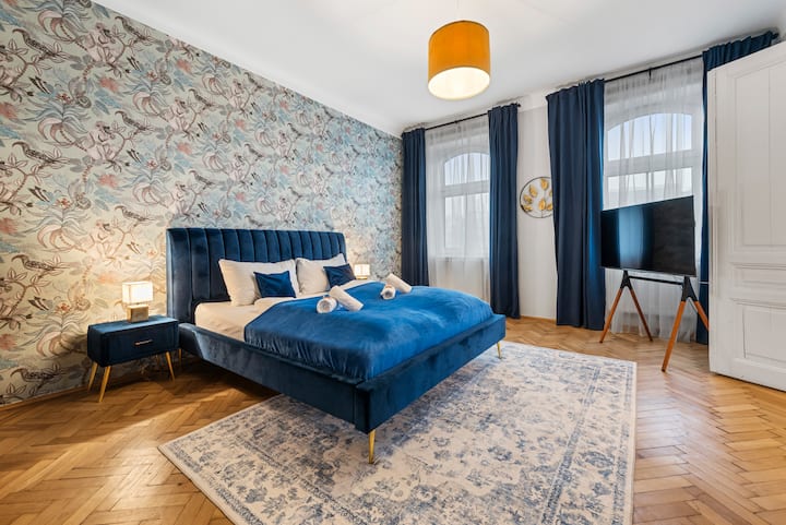 Stylish 2br Apartment With Balcony Near Citycenter - Viena