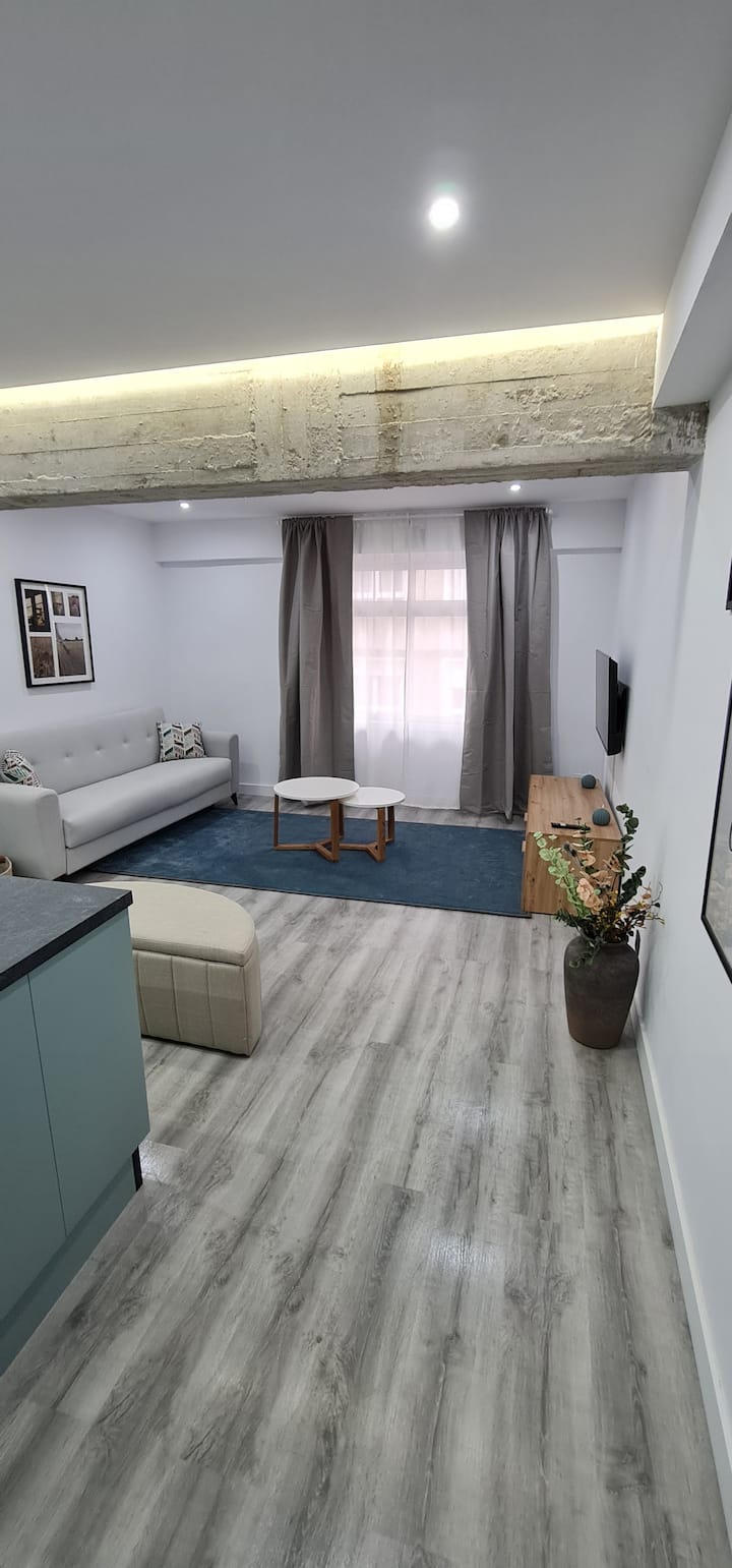 Cómodo Y Amplio Piso En Monte Alto - La Coruña