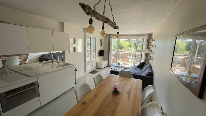 Le Blason : Idéalement Situé Avec Balcons +Parking - Blanquefort