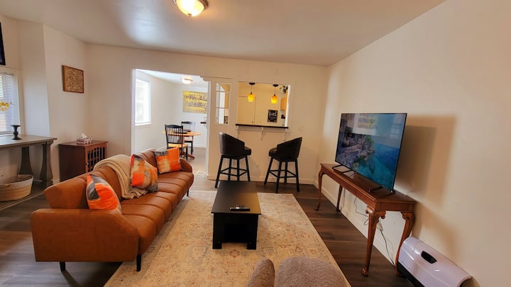 Cozy 1 Bedroom Near Downtown ~7 Min To Lumen Field - Seattle, WA