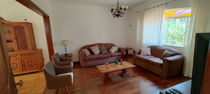 Casa Ampla: Varanda E Conforto. - Ribeirão Preto