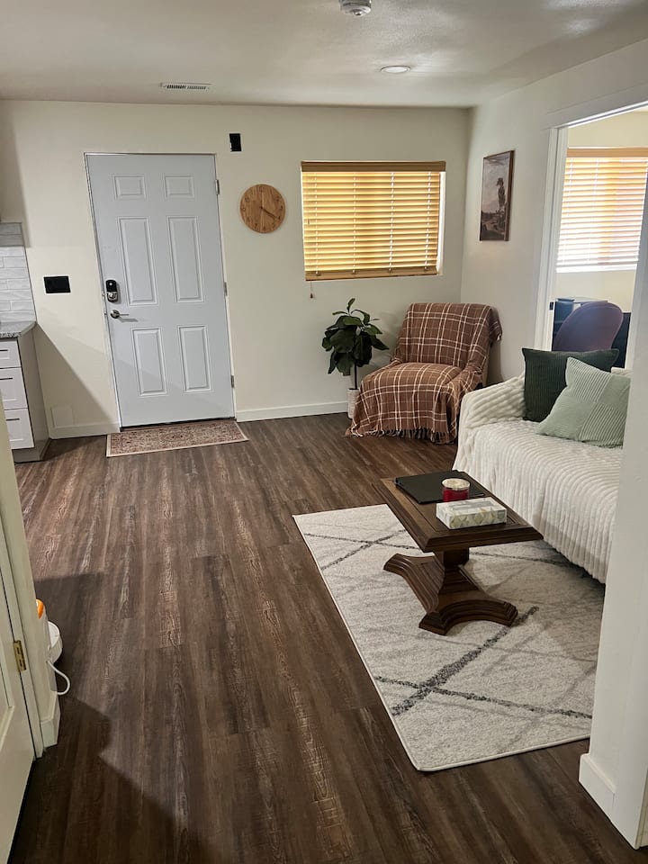 Modern 2 Bedroom Near Downtown, Free Parking, Ac - Spokane, WA