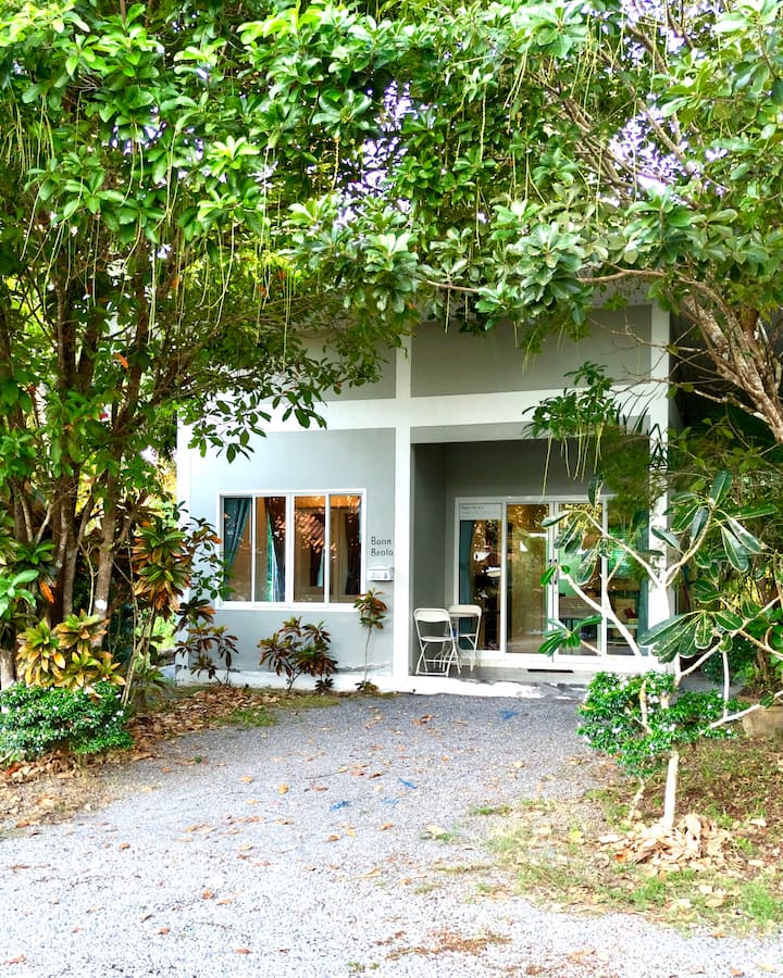 Beata House – Cozy Garden Hideaway For Families - Ao Nang