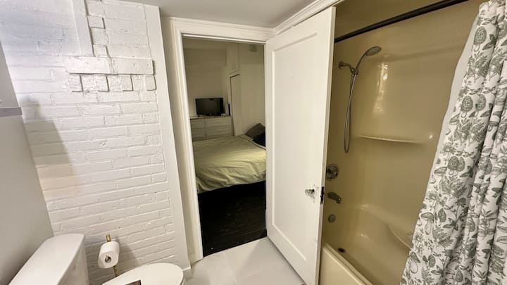 Main Floor Of House In A Great Location. - St. Jacobs