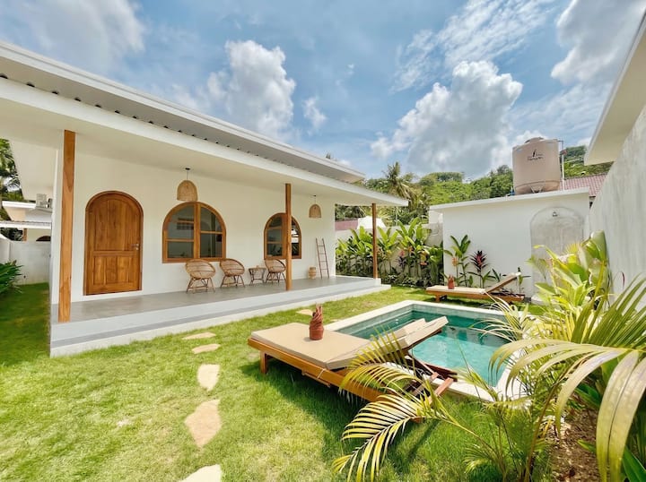 Villa Lulu- 2 Bdrs - Private Pool - Lombok