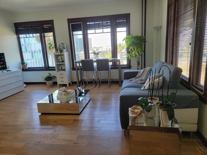 The Sovereign On Ocean - Long Beach, CA