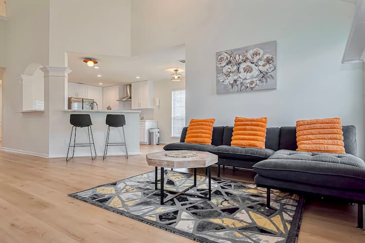 Feel At Home- Peaceful Park House! - Katy, TX