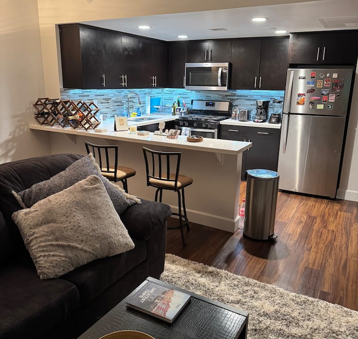 Elevated Luxury - Los Angeles -Downtown - South Los Angeles - Los Angeles