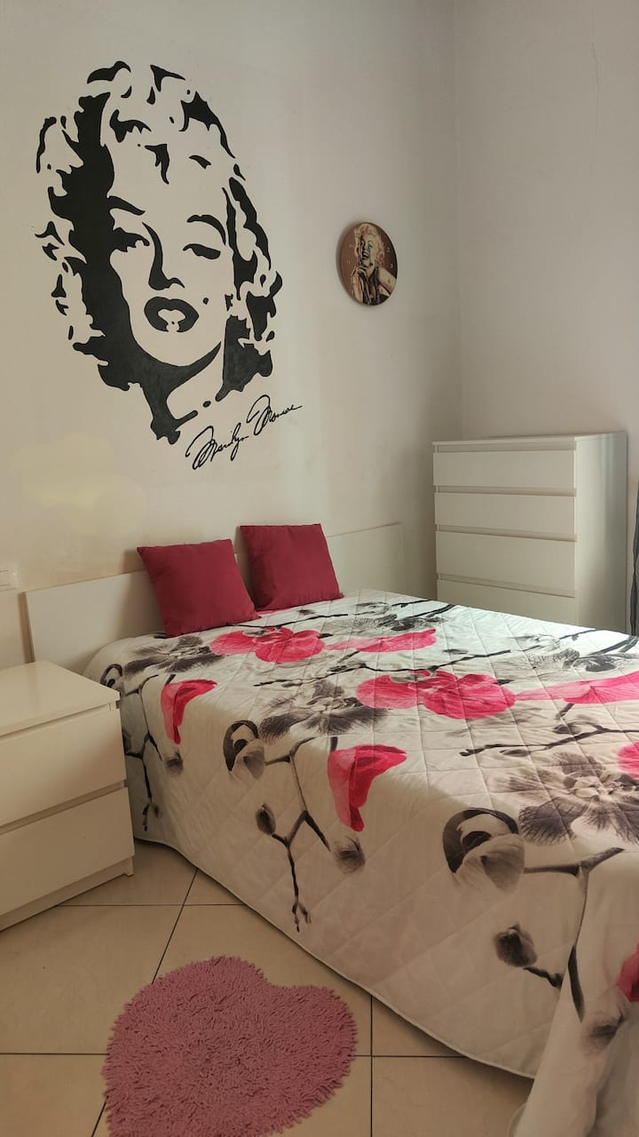M. Monroe - Confort Ed Eleganza - Livorno