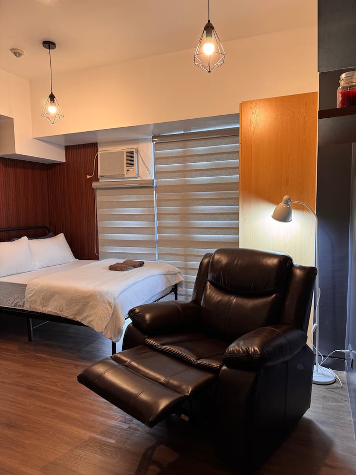 Condo In Mckinley Hill Taguig - Taguig