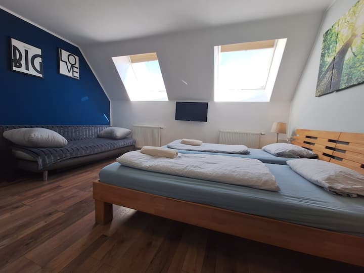 Cozy Rooftop W/ac @Josefstadt ~ Wifi ~12min Center - Wien