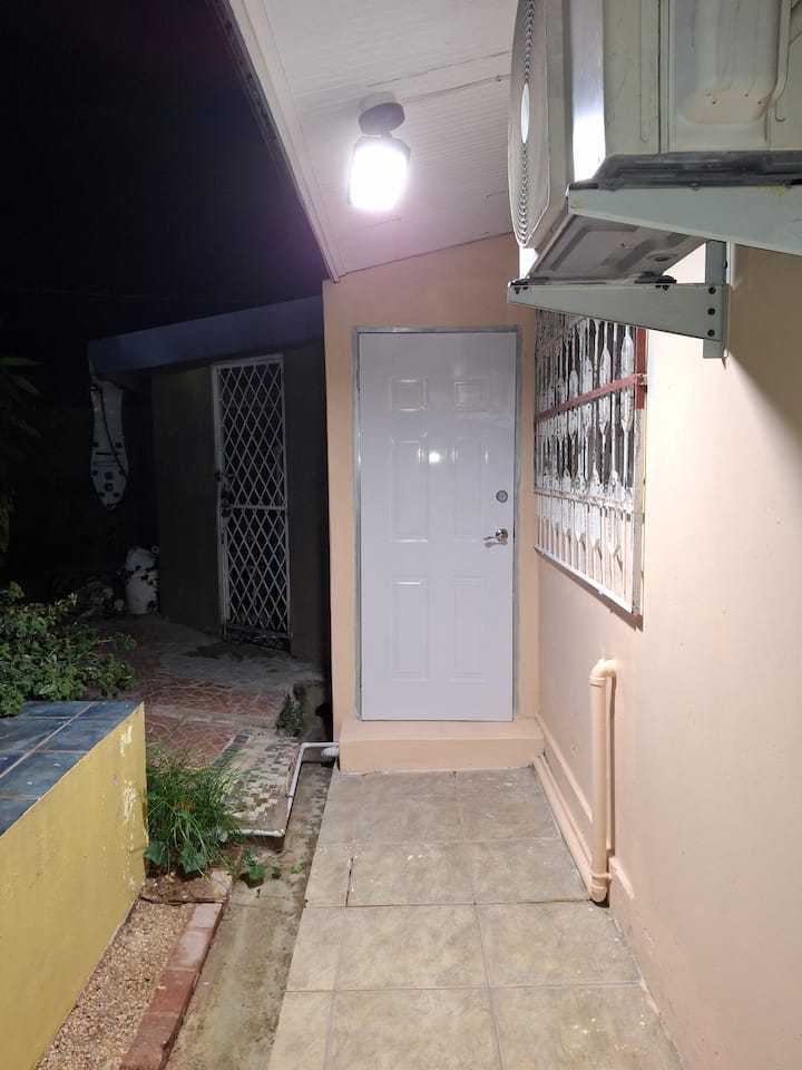 Stylish Studio Living - Port of Spain