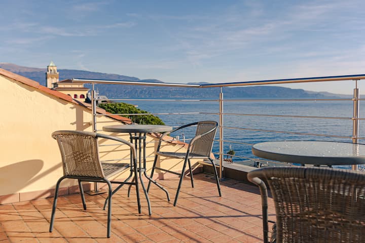Magnifica Terrazza: Lake View & Wi-fi - Gardone Riviera