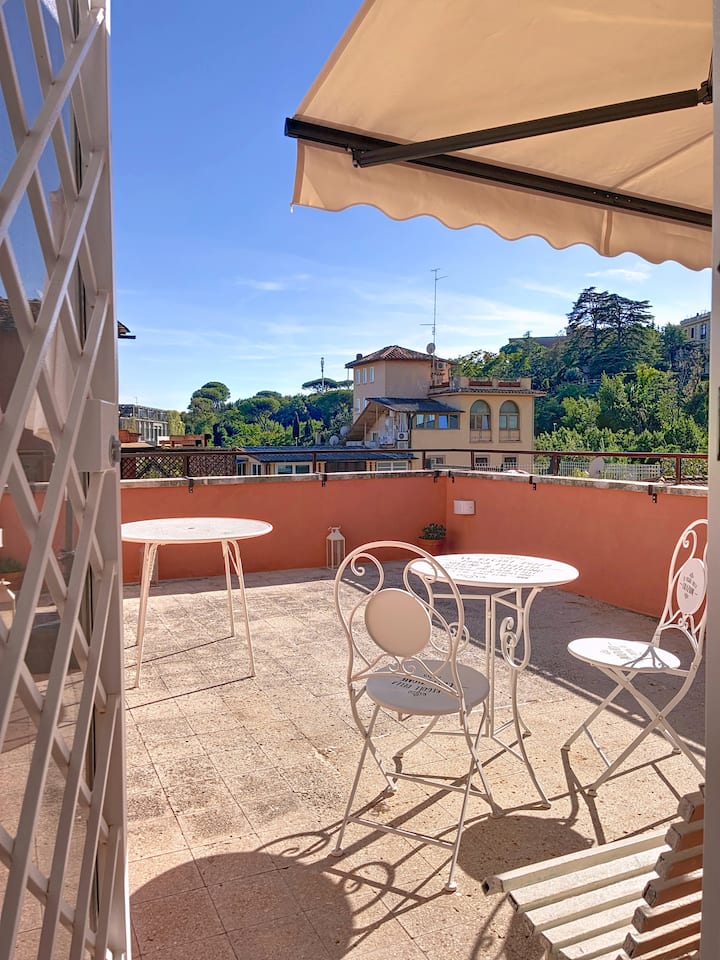 "Il Terrazzo" To The Vatican - Vatican