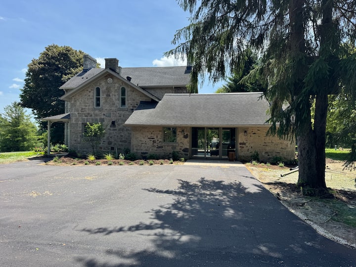 Irvine Estate Elora - Fergus