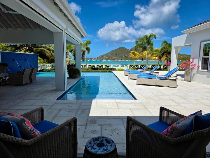 Harbour Blue Luxury Beachfront Villa - Antigua y Barbuda