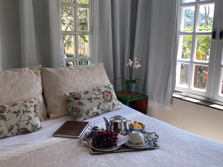 Suite Com Vista Para O Jardim - Petrópolis