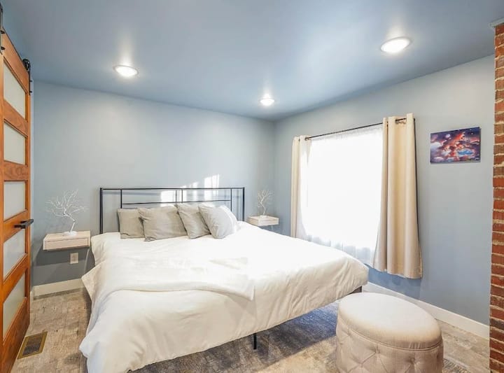 University Apartment - Valparaiso, IN