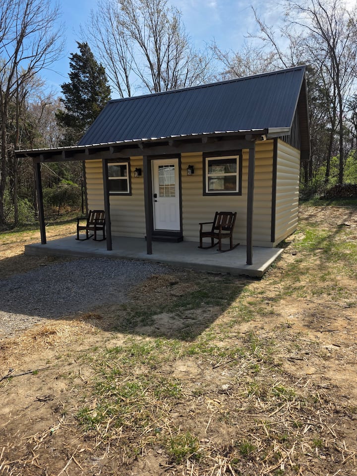 Tiny Cabin Near Ferne Clyffe - Marion, IL