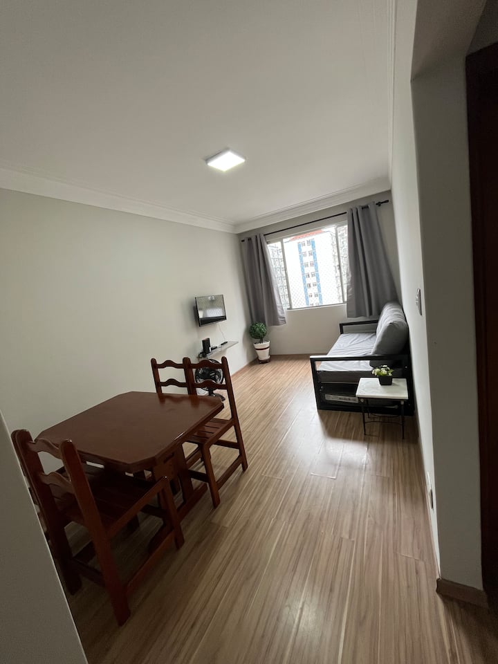 Apartamento à 1 Quadra Da Praia - Santos, Brasil