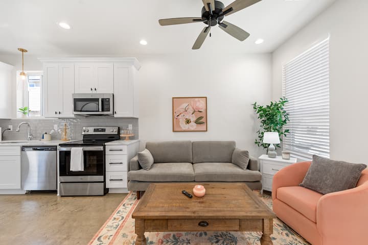 New•roux House•cajun Luxury•fast Wifi•safe & Chic - Lafayette, LA