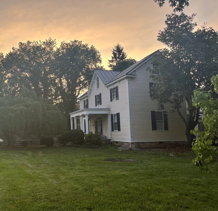 The Plains Cottage Built In 1850 - Marshall, VA