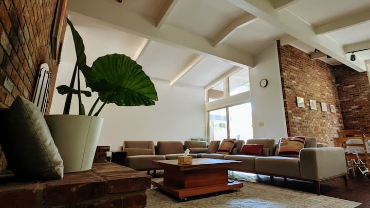 Valewood: Mid-century Haven W/ Playroom & Patio - Dayton, OH