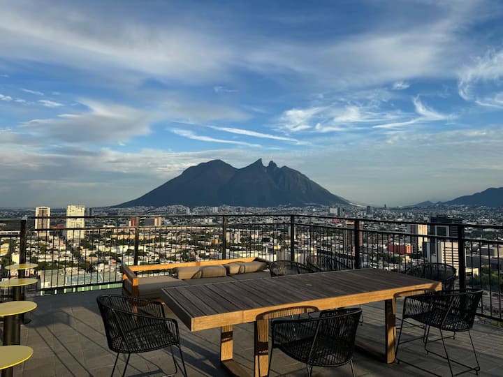 Depa Céntrico Monterrey-2 Récamaras+parking Gratis - Monterrey