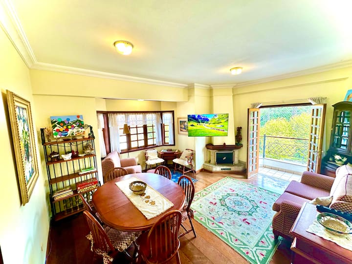 Lindo Apto Familiar No Centrinho De Capivari - Campos do Jordão