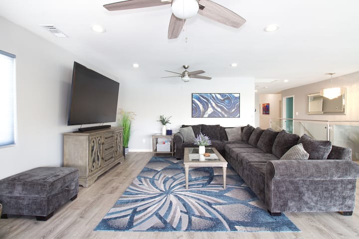 Lux Riverfront | Boat Dock | Bunk Room | Billiards - Bullhead City, AZ