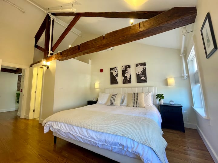 4 King Suites, Downtown, Outlets, Beach, Historic - Portsmouth, NH