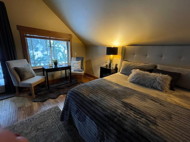 Creek Run Private Suite - Snoqualmie Pass, WA