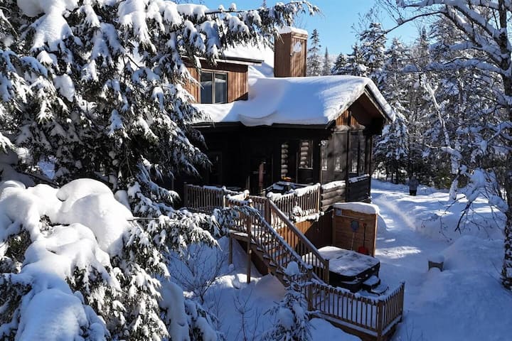 Spa, Arcade, Billards, Hammocks, Golf, Summer Fun! - Laurentides