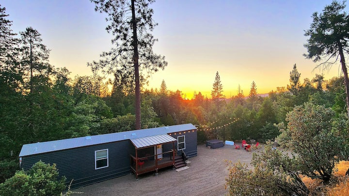 The Fox Den~near Bass Lake~spa~fire Pit~king Bed - Bass Lake, CA