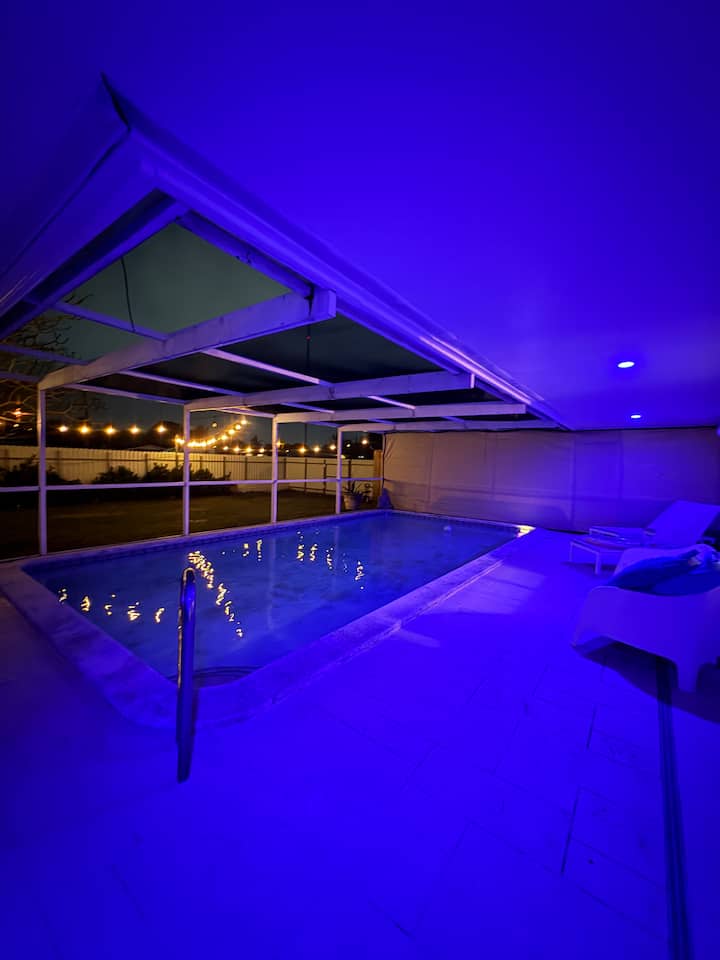 Casa Agave- Water Front
Private Pool/hard Rock - Miramar, FL