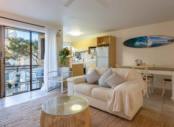 Beach Unit - Walk Everywhere - Maroochydore