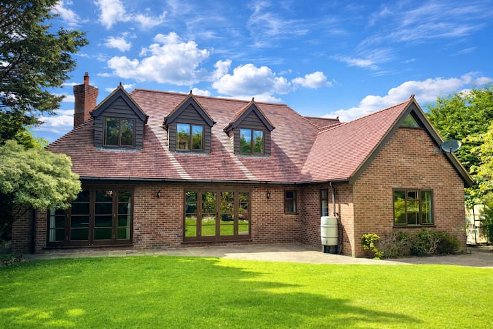 Serene Retreat - Hot Tub - Pool Table - Nr Beach - Bournemouth